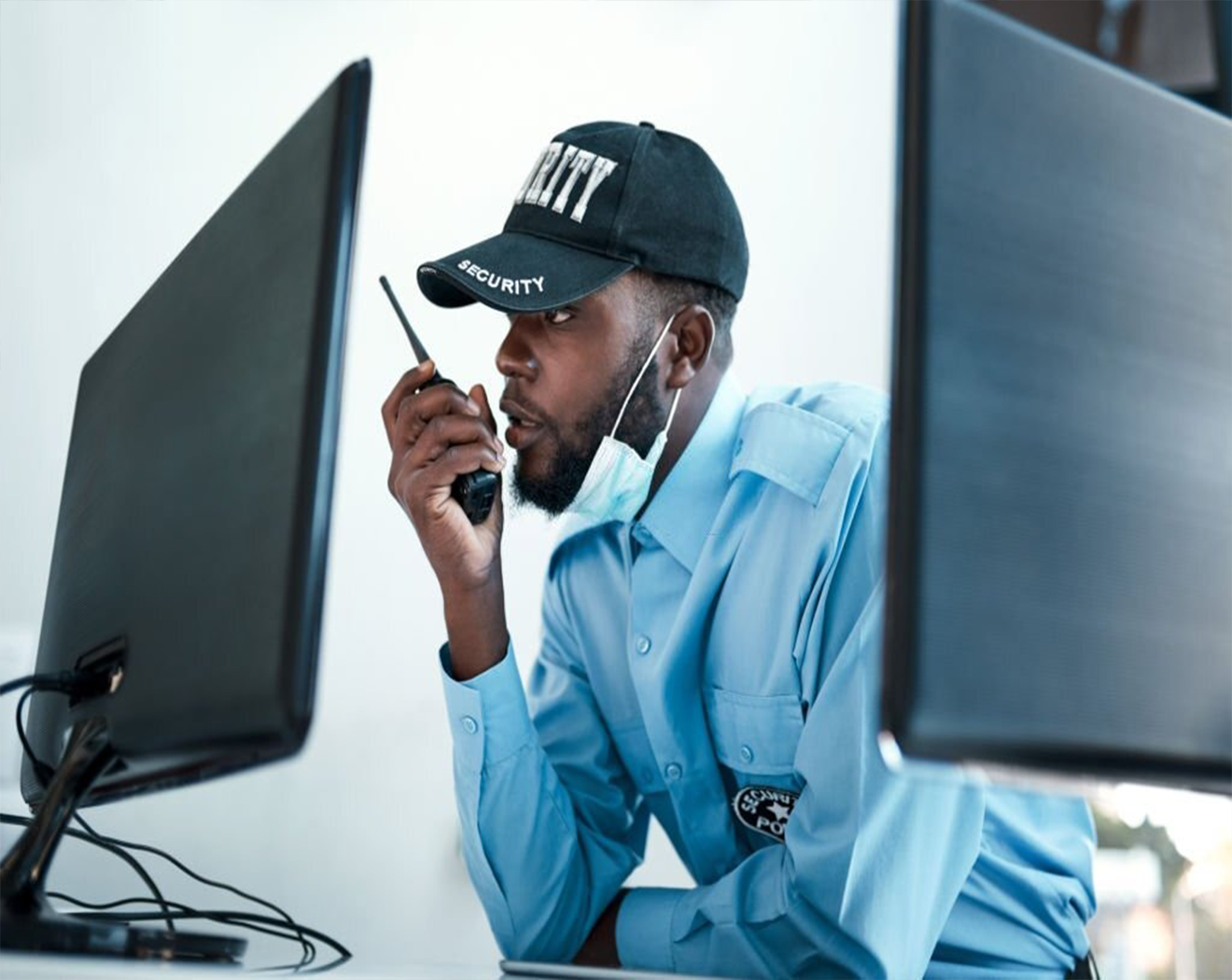 What Is A Security Officer's Job Role? | Guard & Watch
